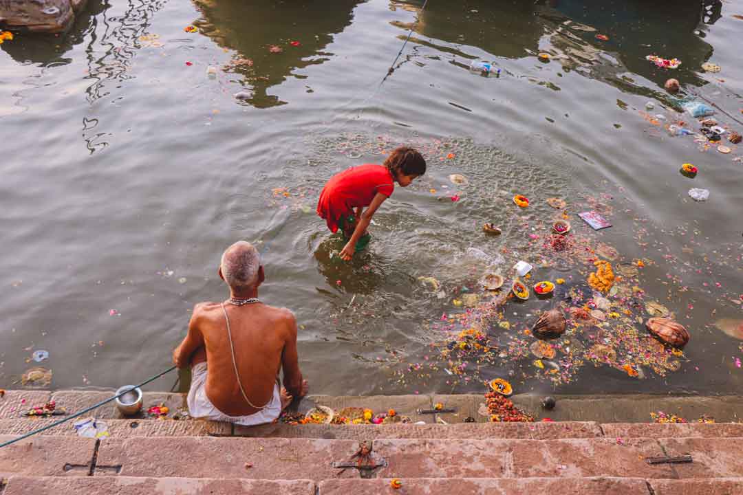 10 Ways You Can Help In Cleaning Ganges - Varanasi Guru